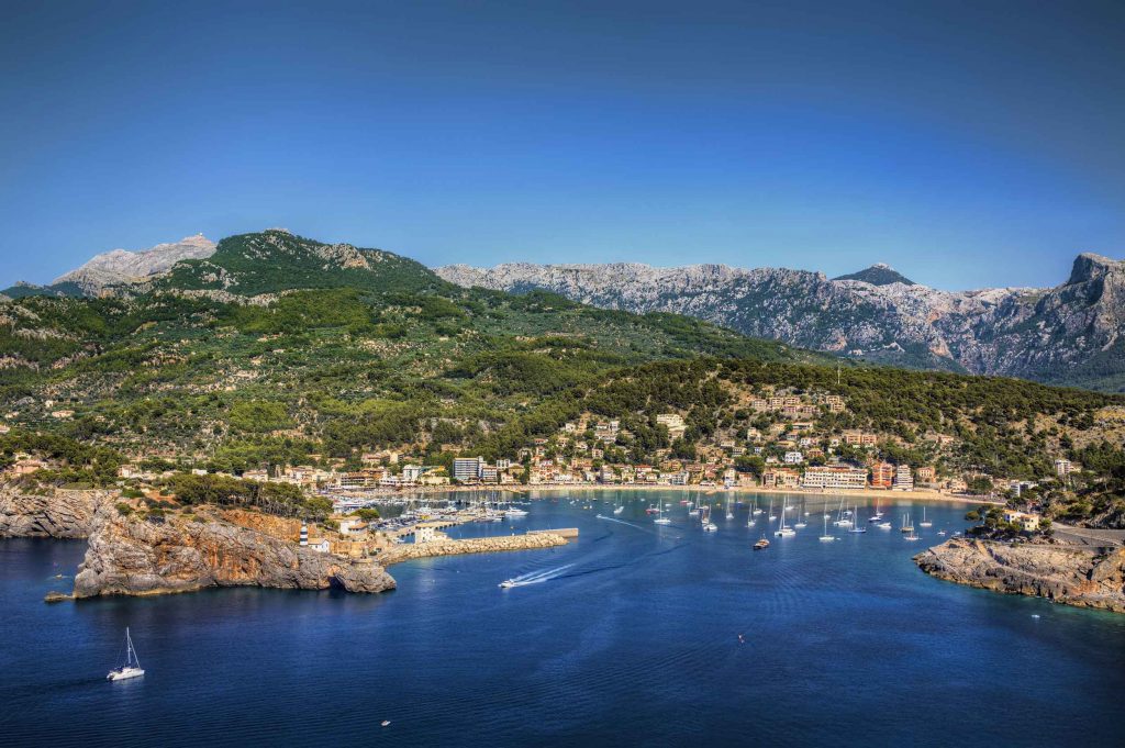 10 maneras de disfrutar de Port de Soller y el mar | Barcos Azules